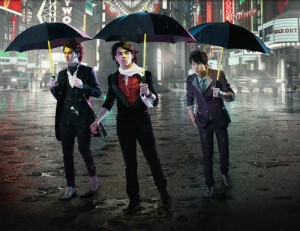 Paroles Jonas Brothers - A Little Bit Longer (+ Clip)